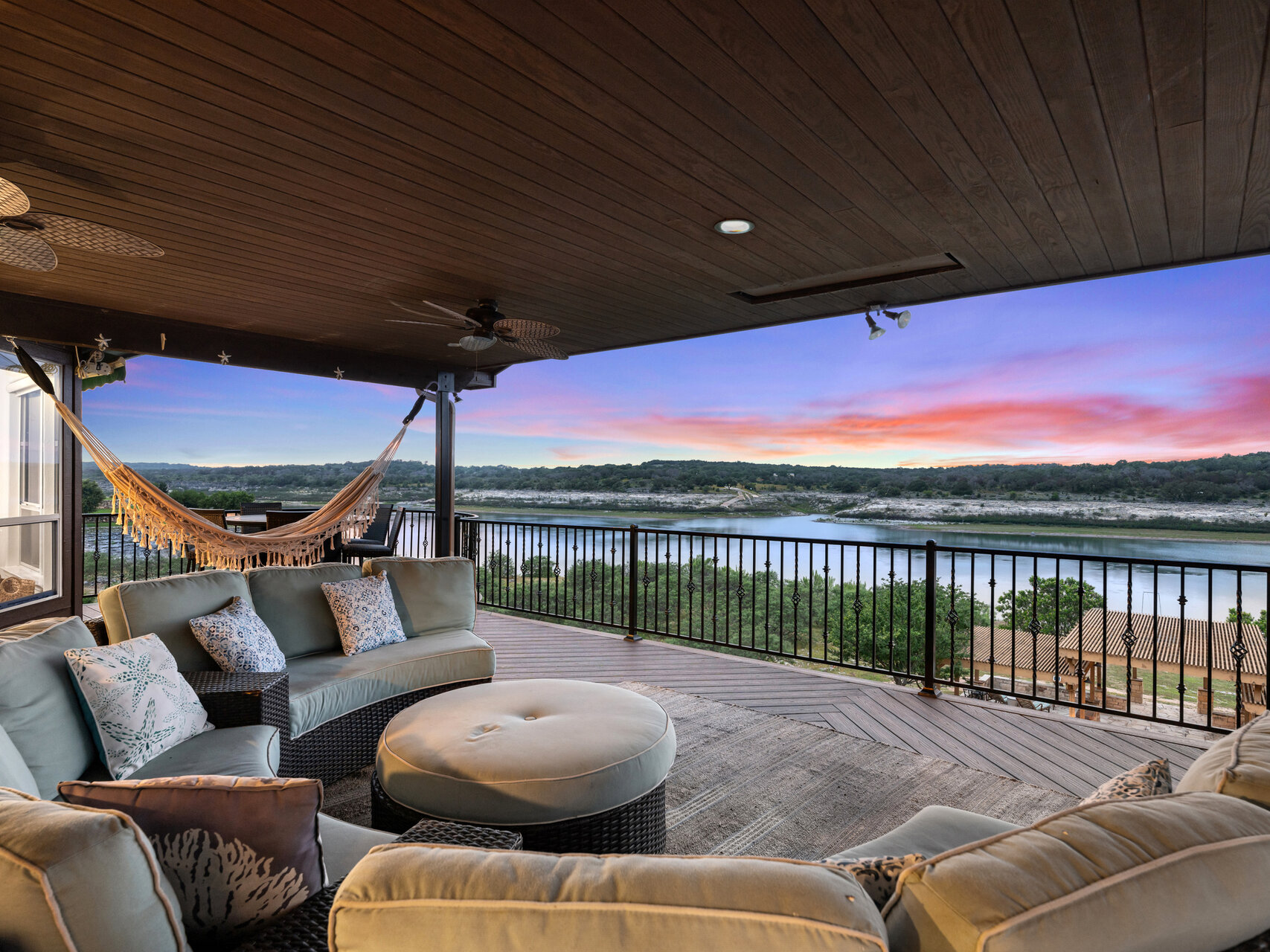 3008 Point Cove Lago Vista, TX 78645-6504